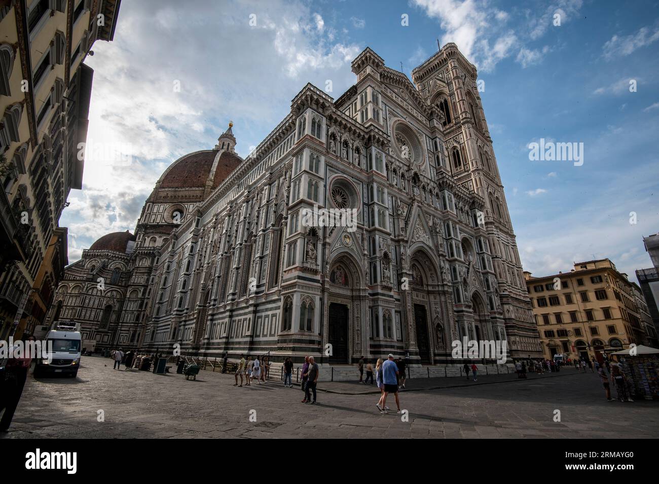 277 feet tall hi-res stock photography and images - Alamy