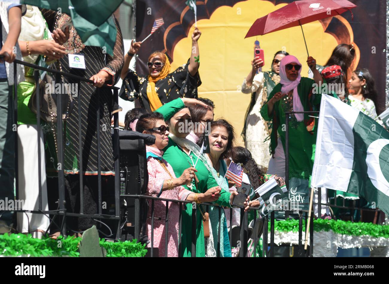 Pakistan independence day hi-res stock photography and images - Alamy