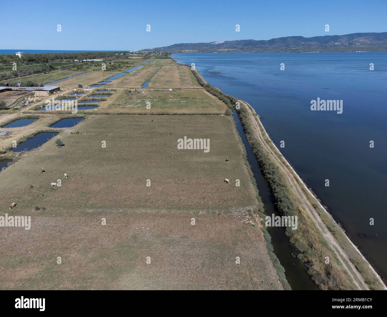 Lesina lake hi-res stock photography and images - Alamy
