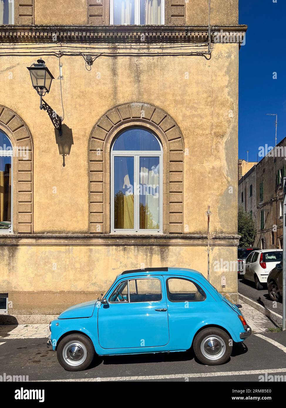 Turquoise car hi-res stock photography and images - Alamy