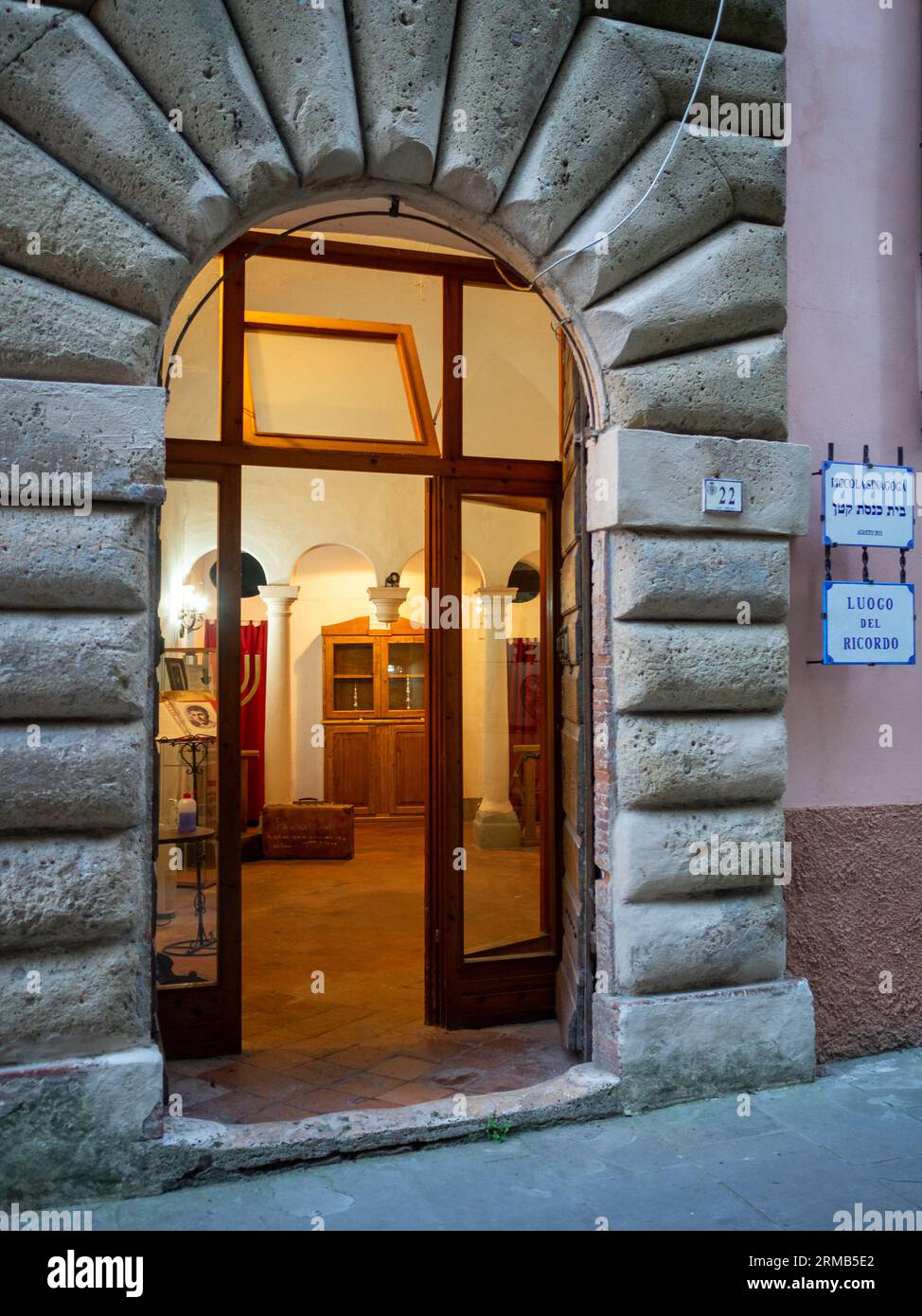 Small synagogue hi-res stock photography and images - Alamy