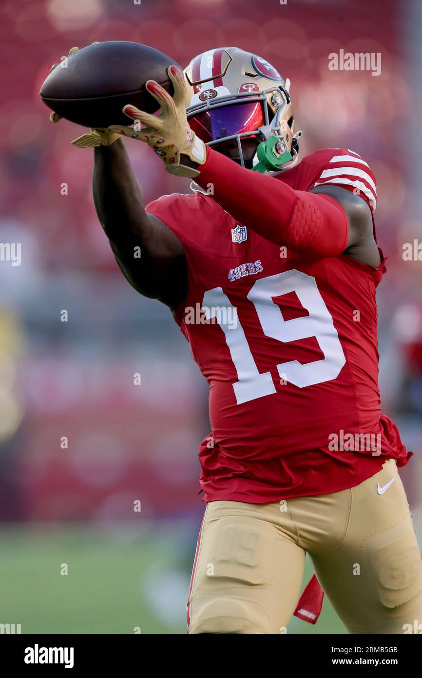 San Francisco 49ers wide receiver Deebo Samuel (19) warms up during an ...