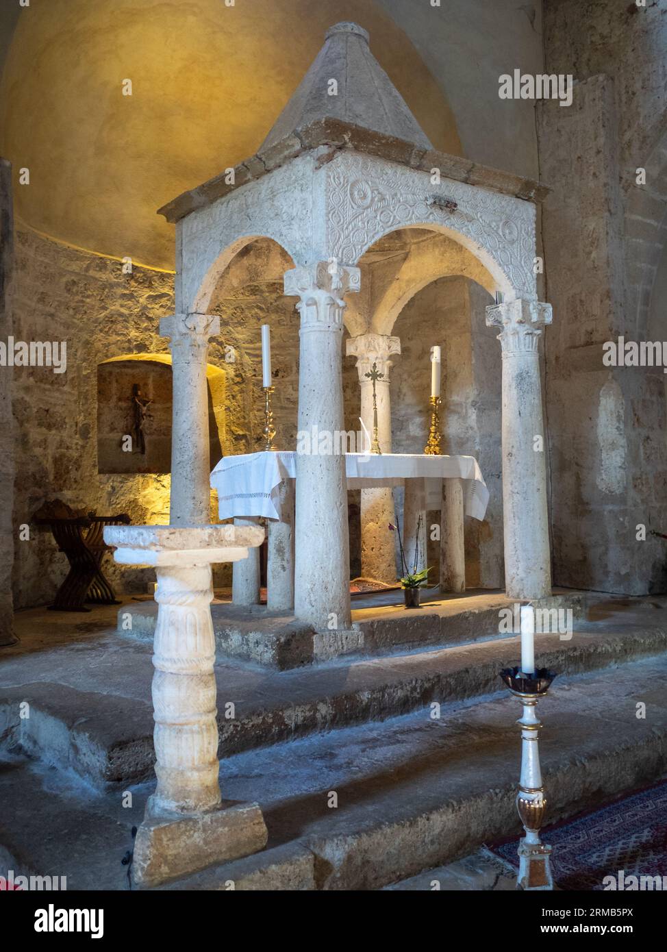 Ciborium of Santa Maria Maggiore Church, Sovana Stock Photo - Alamy