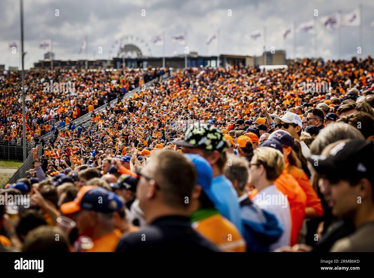 ZANDVOORT - Crowd during the F1 Grand Prix of the Netherlands at ...