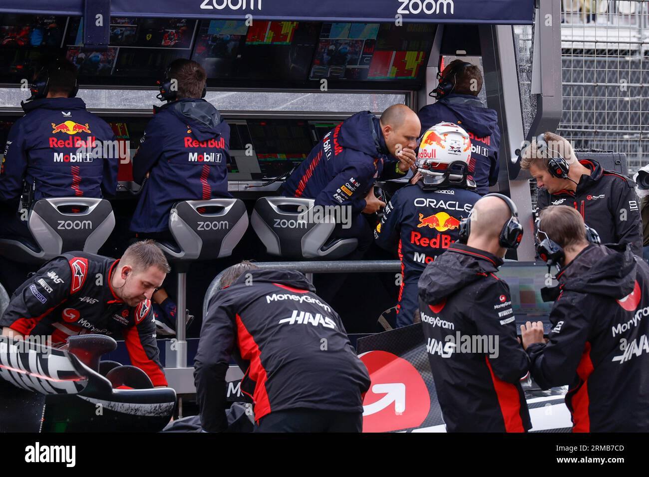 ZANDVOORT, NETHERLANDS - AUGUST 27: Max Verstappen of Oracle Red Bull ...