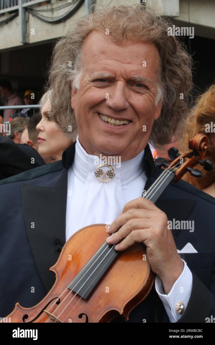 Andre rieu orchestra hi-res stock photography and images - Alamy