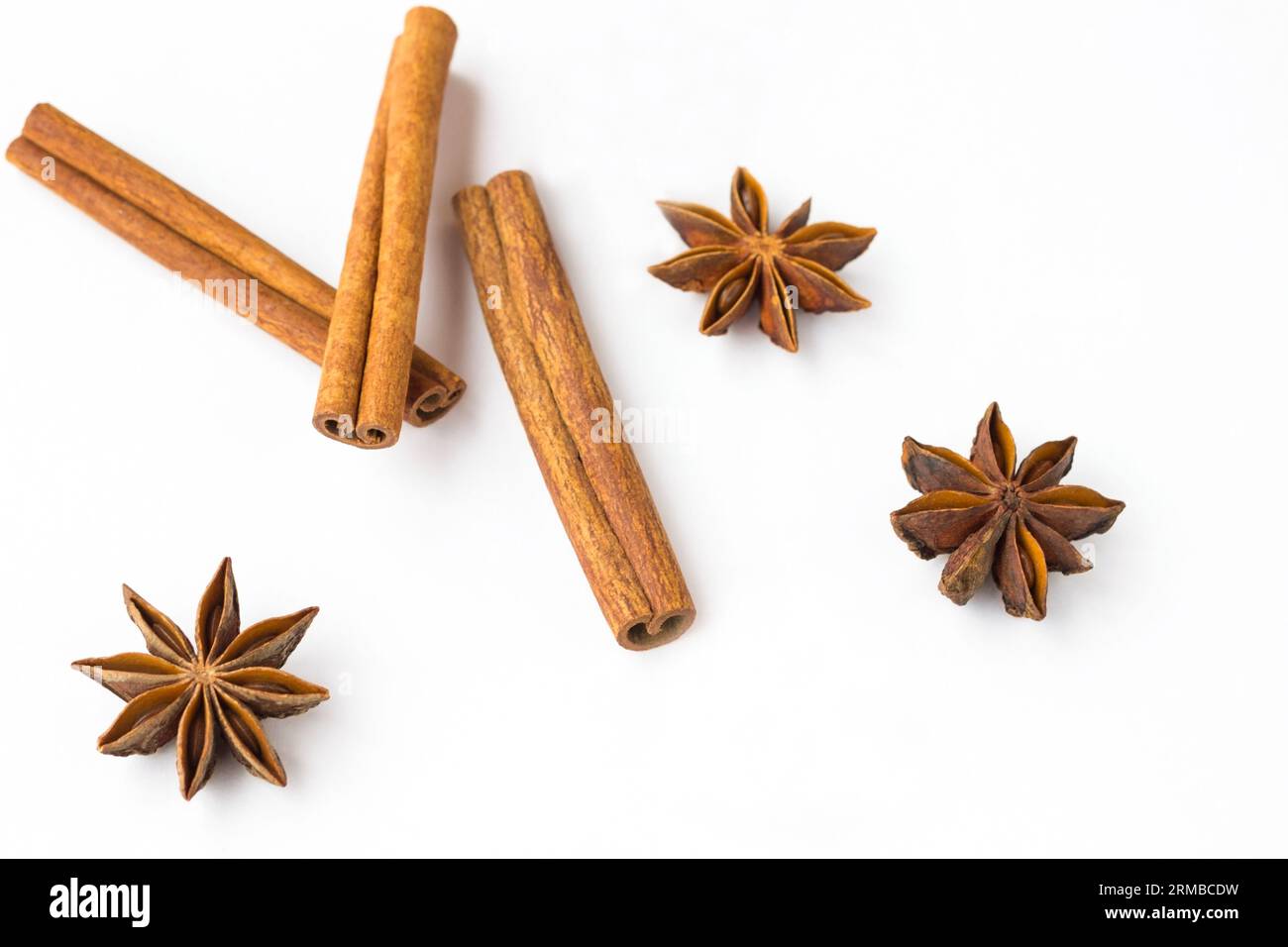 Indian spices and star anise cinnamon hi-res stock photography and ...