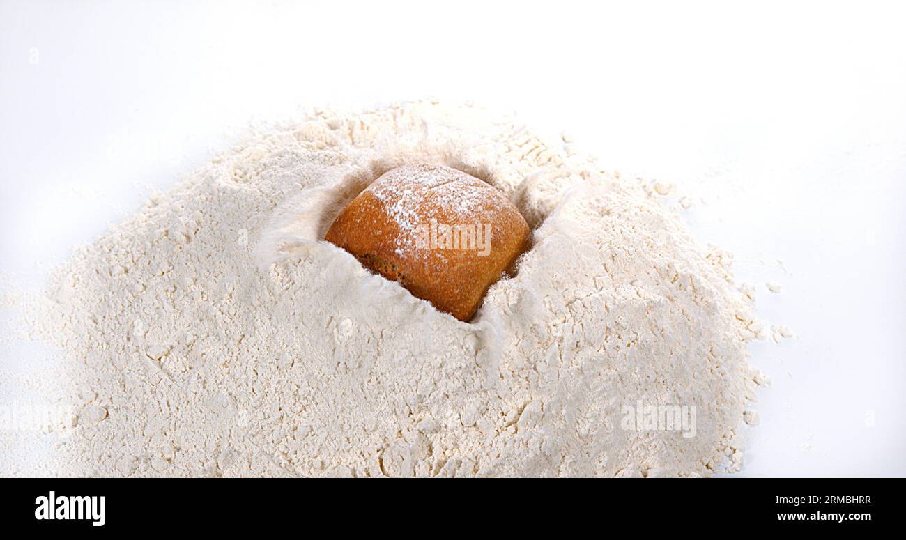 Bread falling in flour hi-res stock photography and images - Alamy