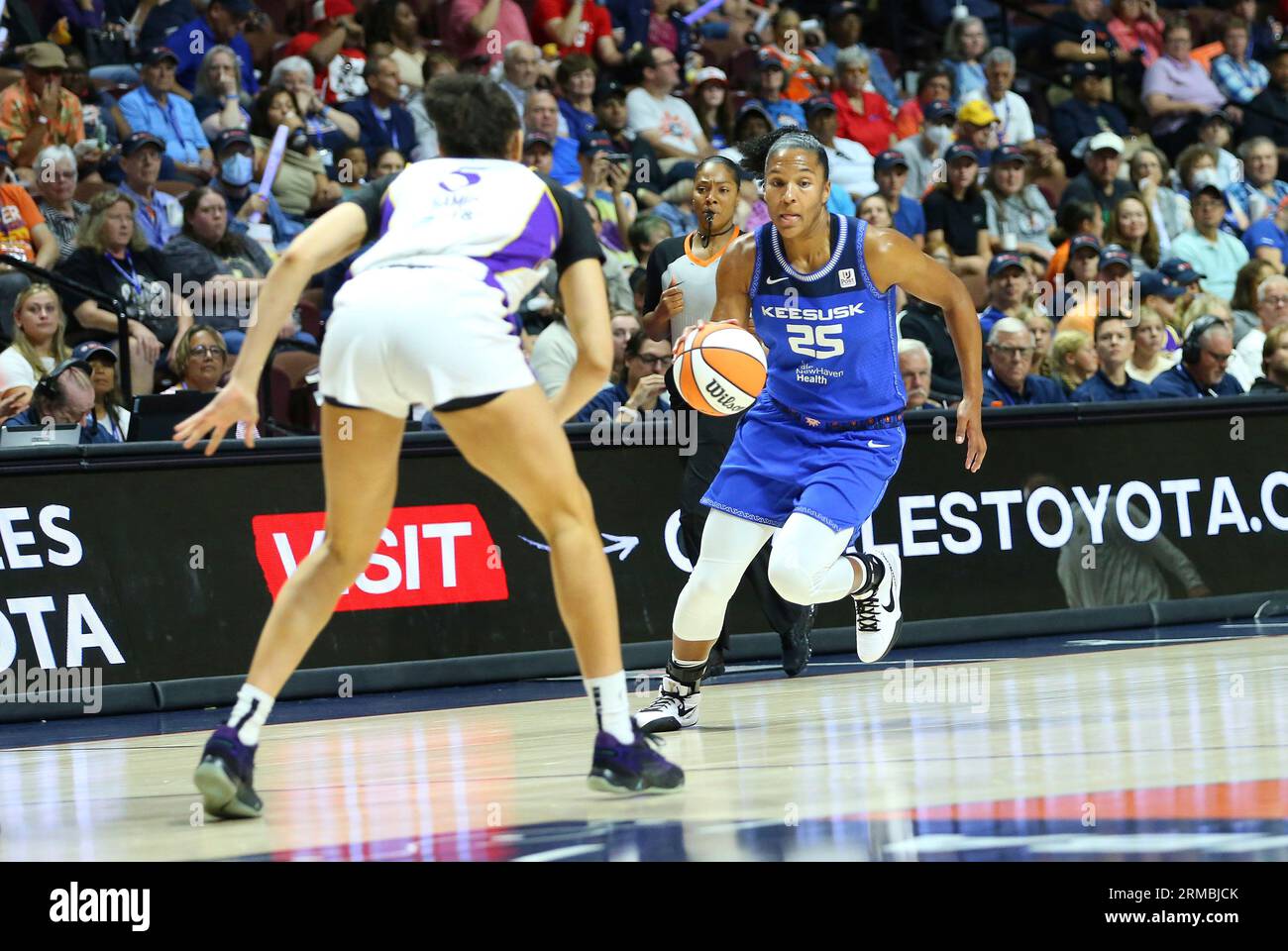 UNCASVILLE, CT - AUGUST 27: Connecticut Sun forward Alyssa Thomas (25 ...