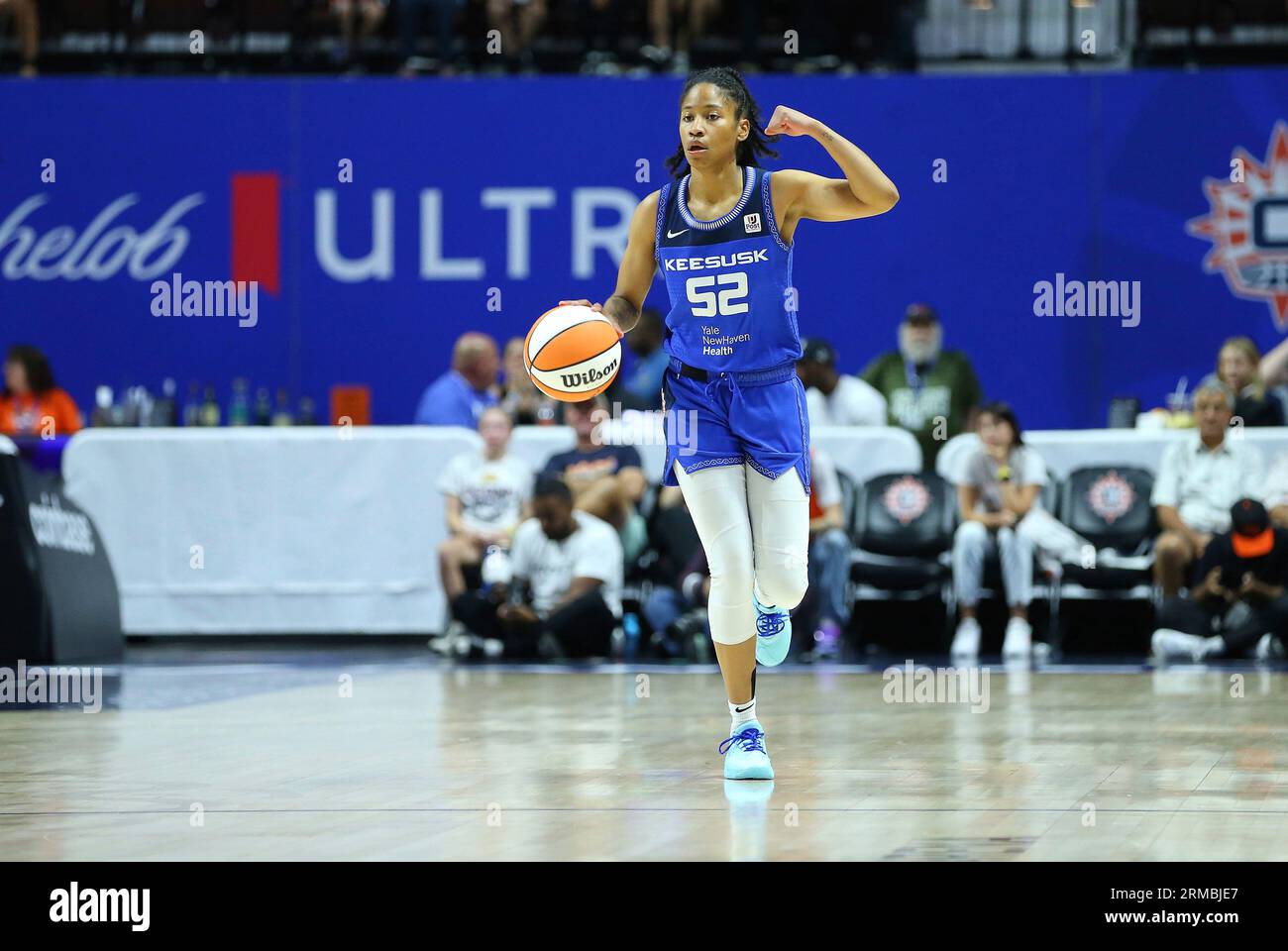UNCASVILLE, CT - AUGUST 27: Connecticut Sun guard Tyasha Harris (52) in ...