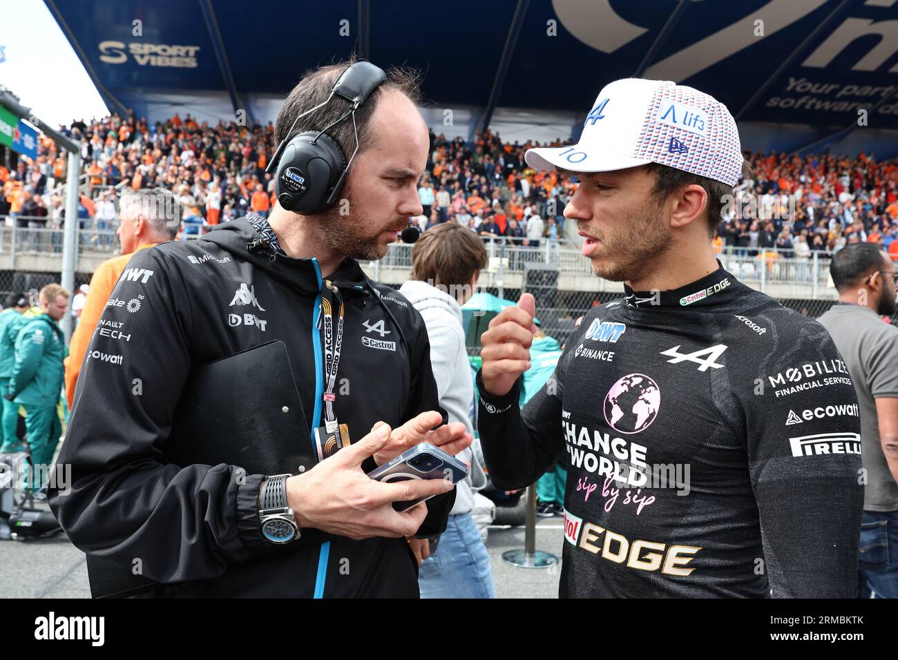 Formula 1 race engineer james hi-res stock photography and images - Alamy