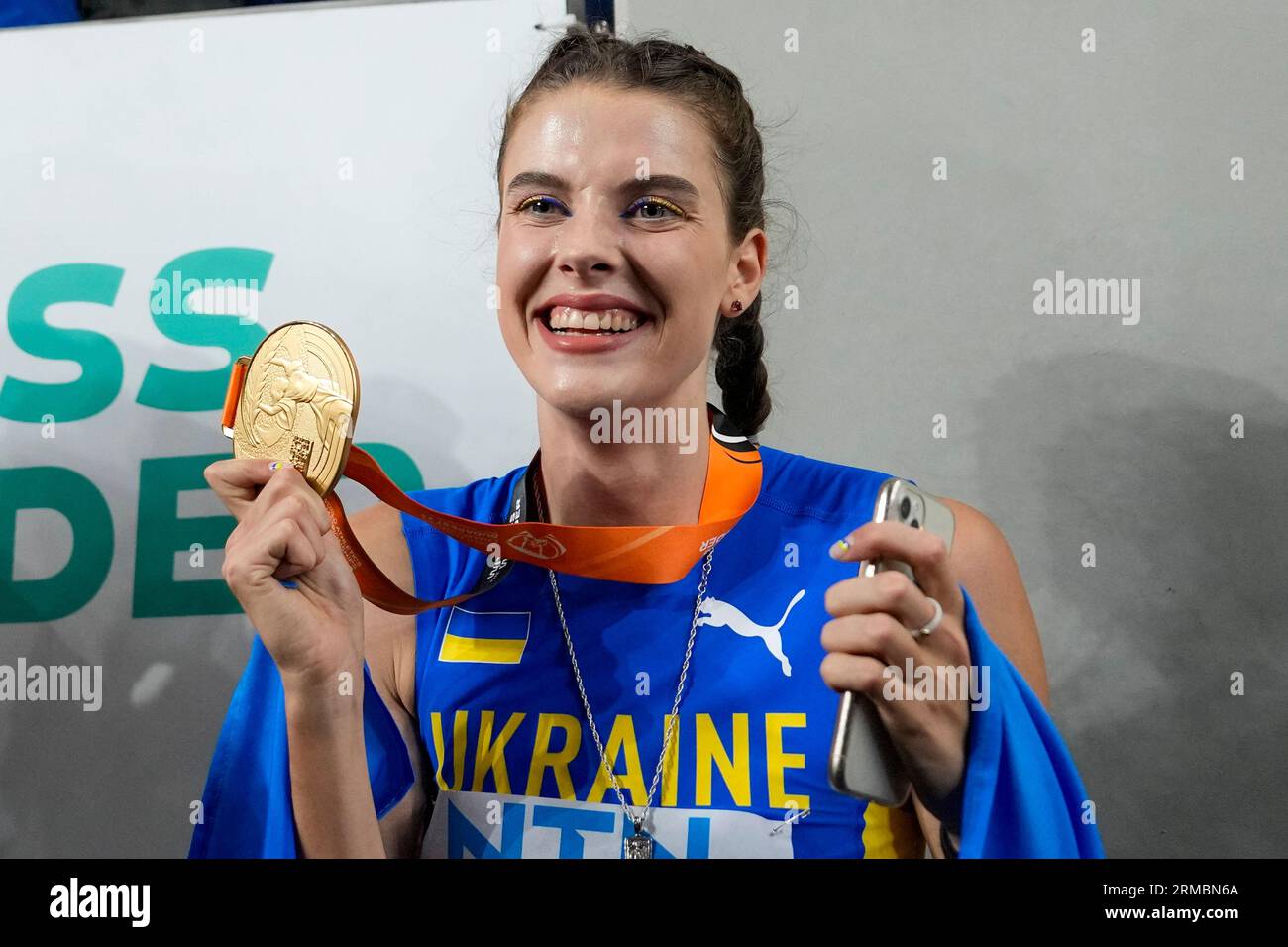 Yaroslava Mahuchikh, of Ukraine, celebrates after winning the gold ...