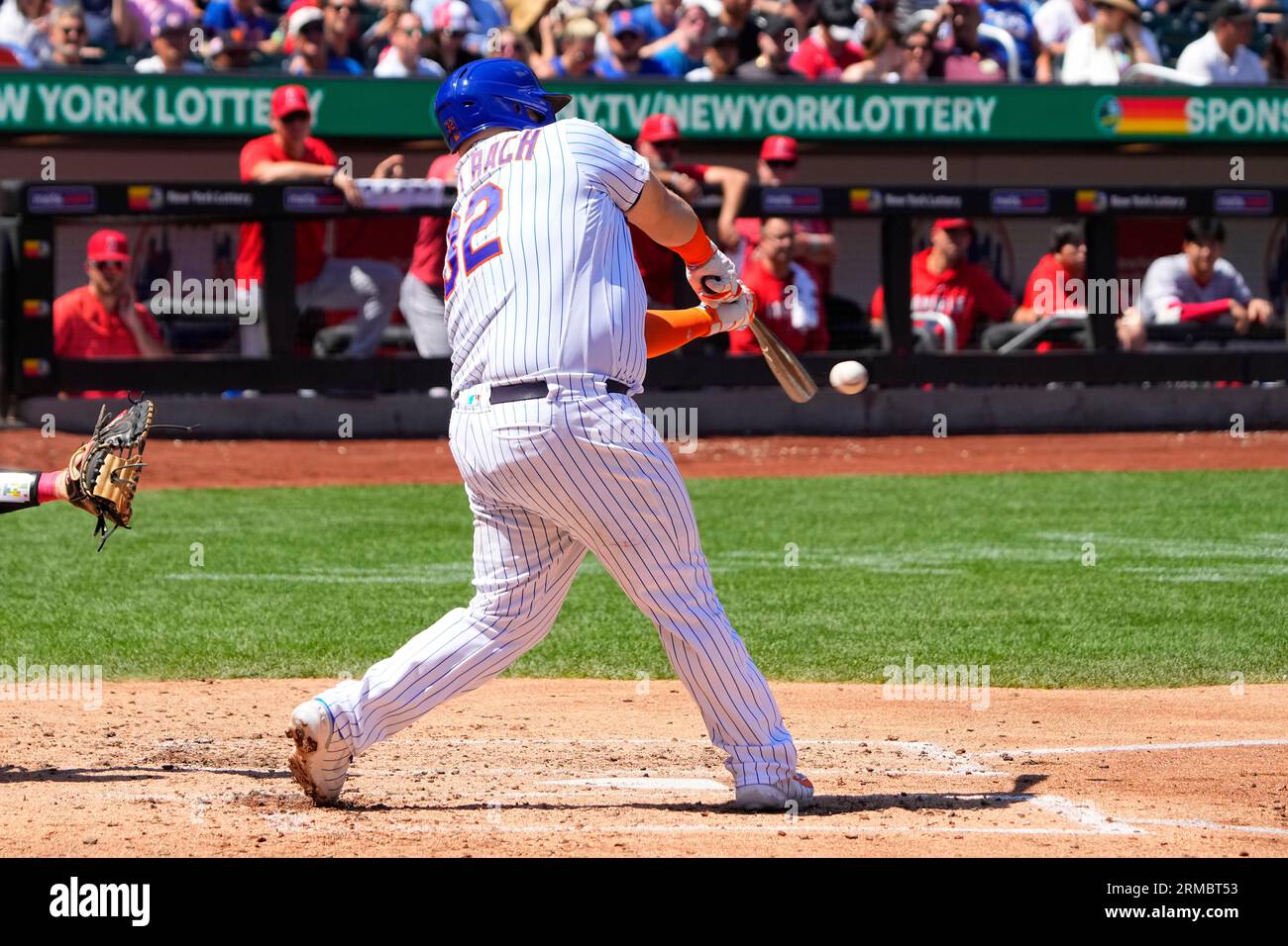 FLUSHING, NY - AUGUST 27: New York Mets Designated Hitter Daniel ...