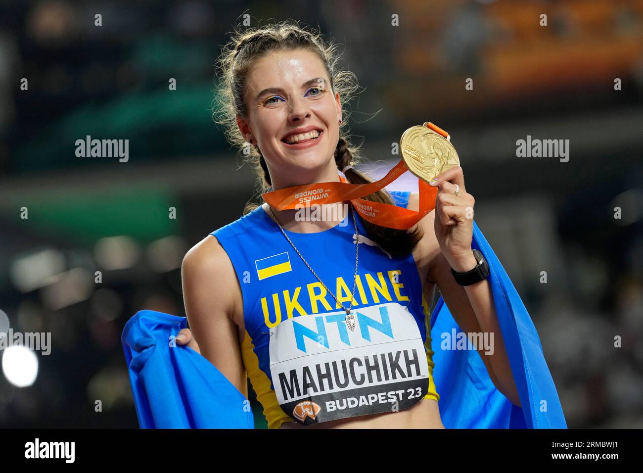 Yaroslava Mahuchikh, of Ukraine, poses after winning the gold medal in ...