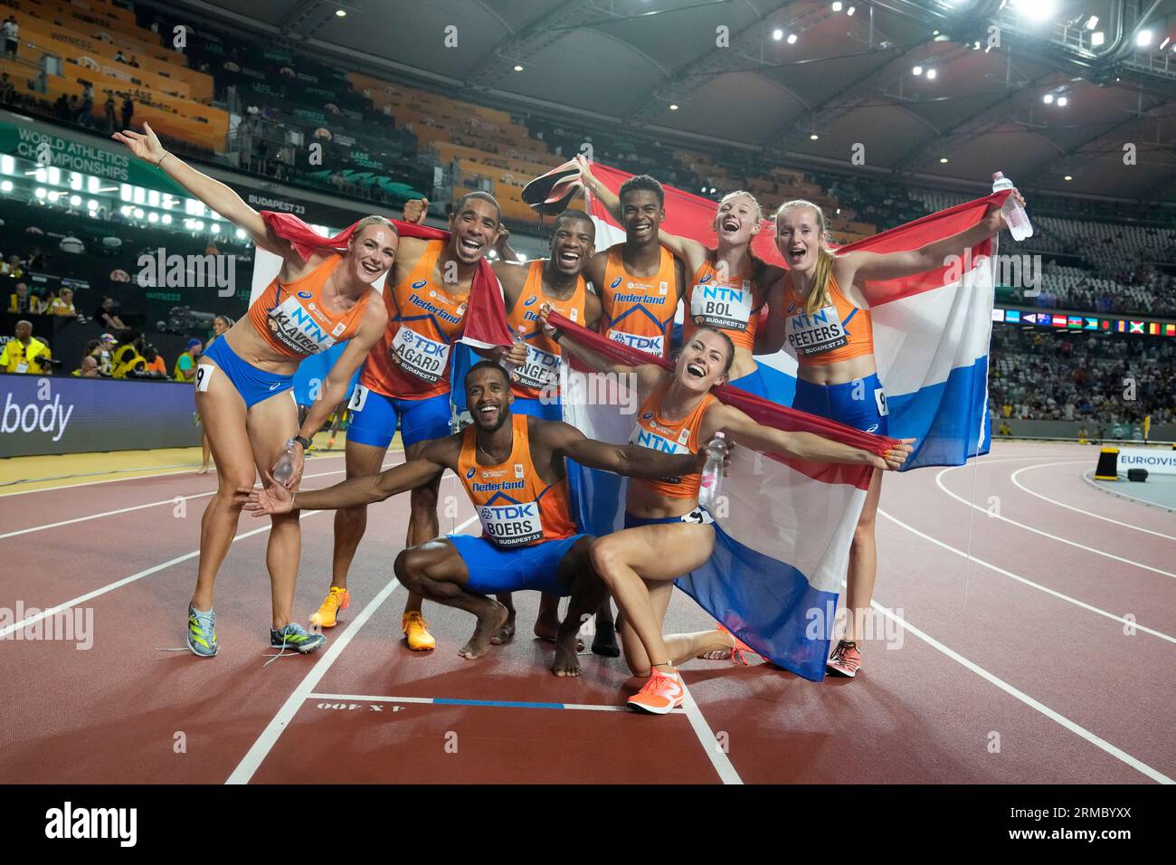 The Men's and the Women's 4 X 400-meters relay teams of the Netherlands ...