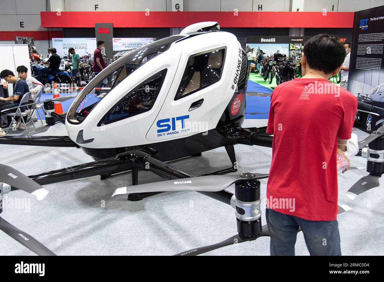 Ehang logo hi-res stock photography and images - Alamy