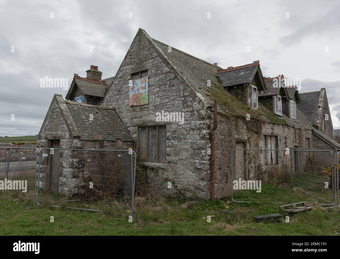 Traditional scottish farm building hi-res stock photography and images ...