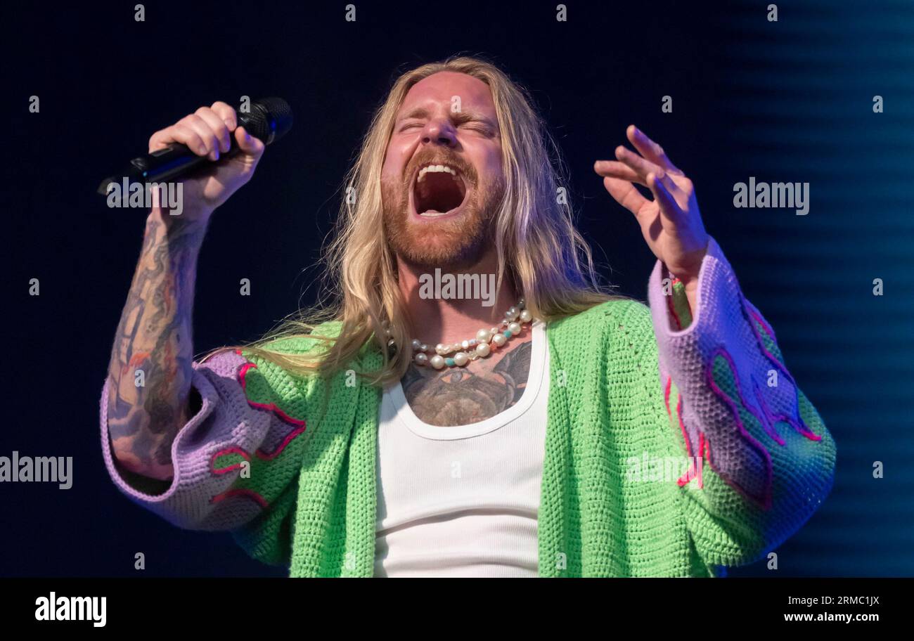 Sam Ryder performs on stage during the Yorkshire Balloon Fiesta at ...