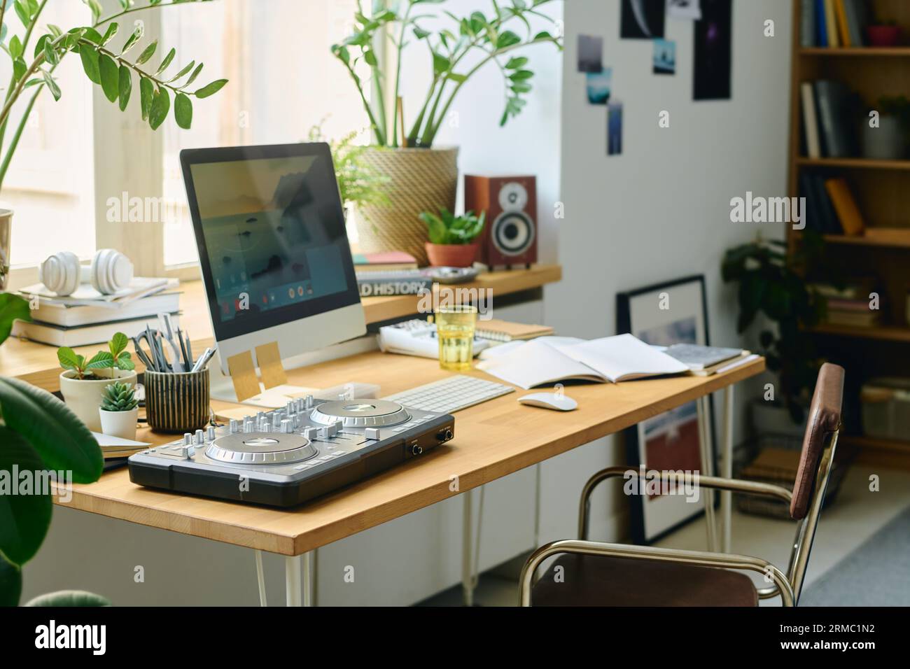 Y2k computer hi-res stock photography and images - Alamy