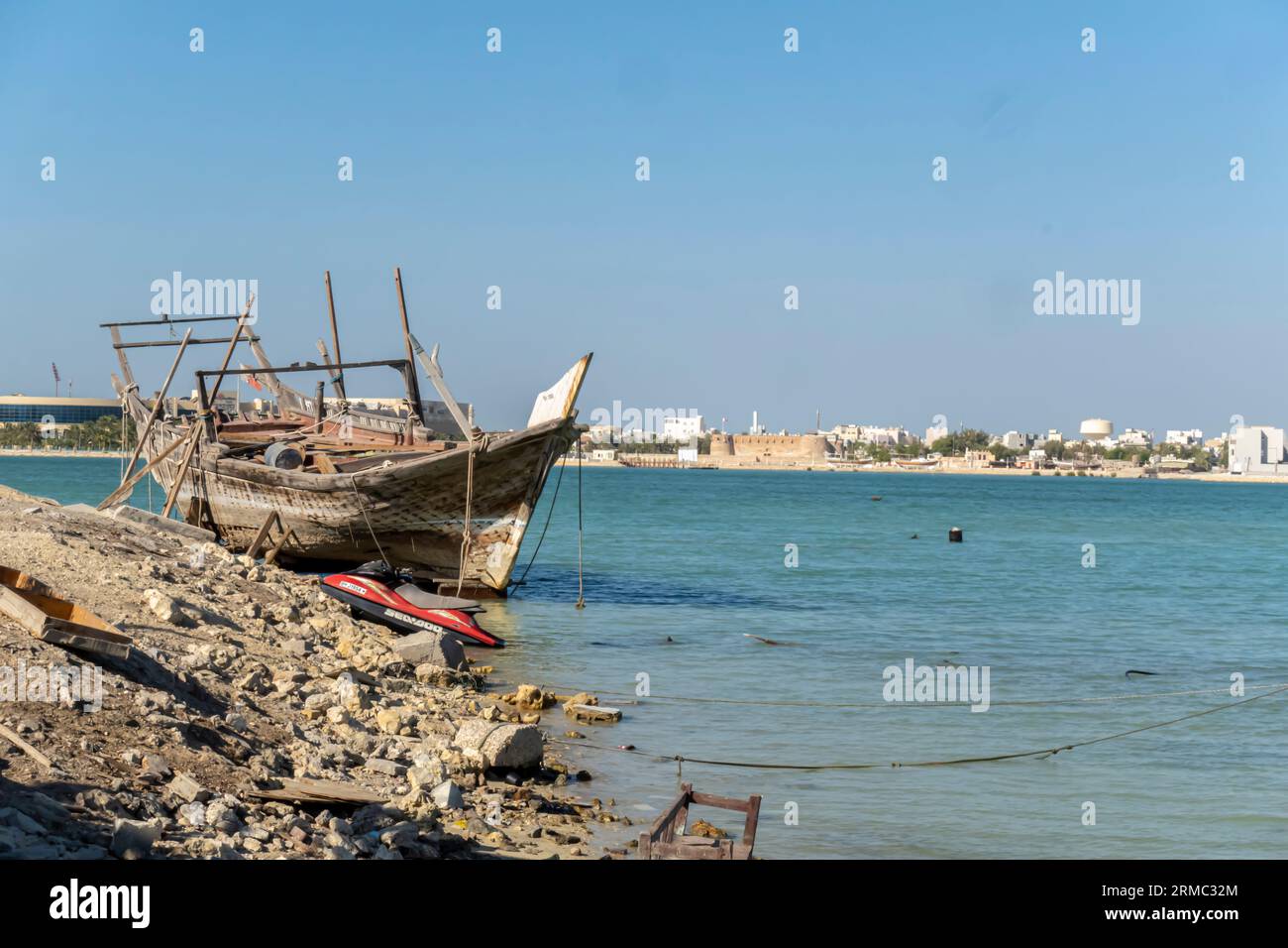 Traditional boat used for pearl diving, display in Muharraq, Bahrain ...