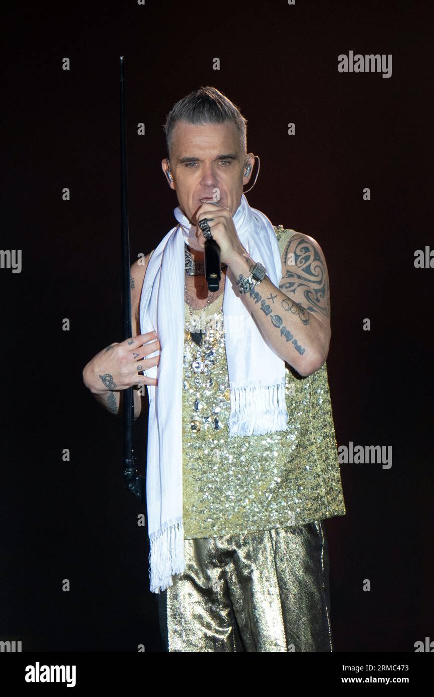 Singer Robbie Williams in concert at the Sandringham Estate in Norfolk ...