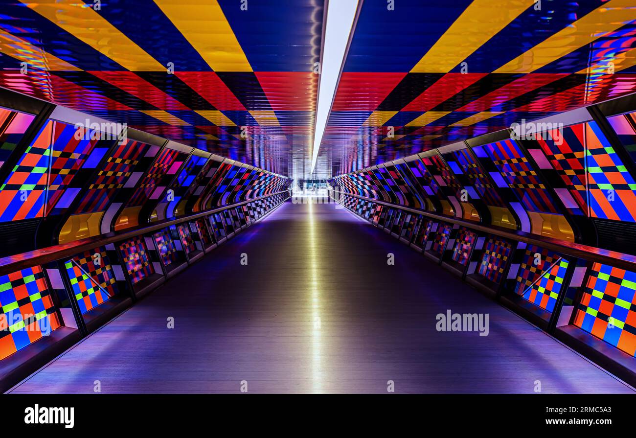 Futuristic tunnel neon grid lines hi-res stock photography and images - Alamy
