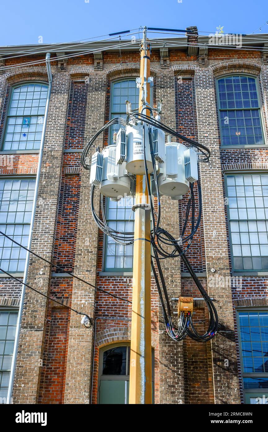 NEW ORLEANS, LA, USA - AUGUST 22, 2023: Transformers and heavy cable on ...