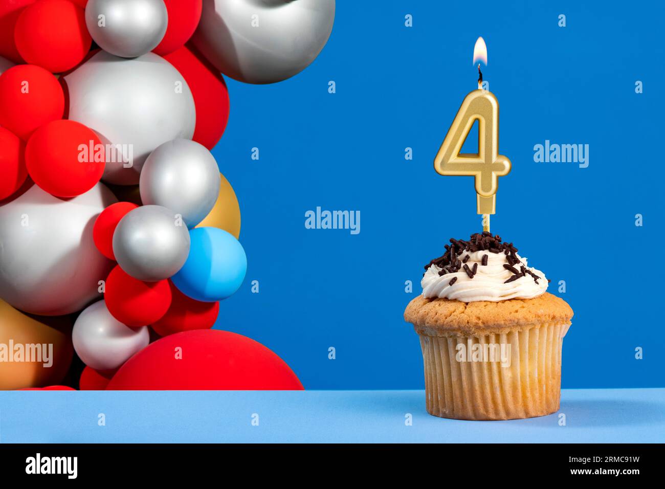 Birthday card with balloons - Candle number 4 Stock Photo - Alamy
