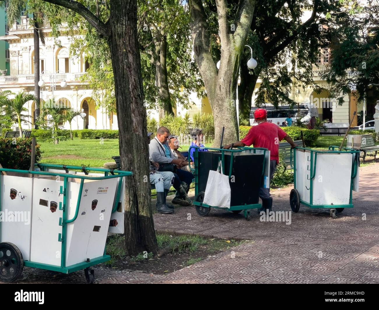 Street sweeper cart hi-res stock photography and images - Alamy