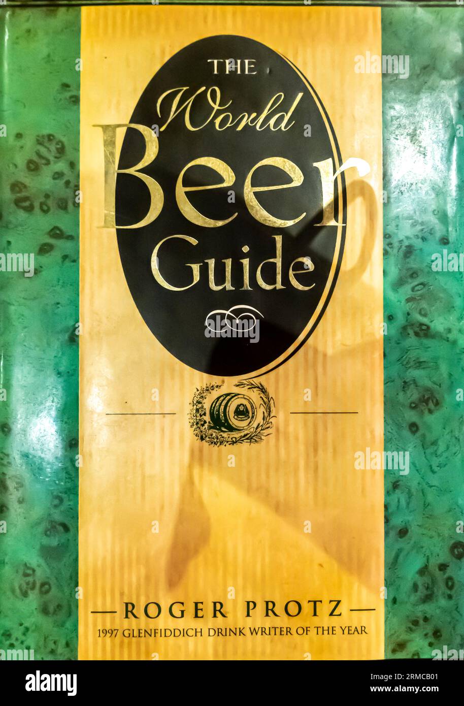 Roger protz beer guide hi-res stock photography and images - Alamy