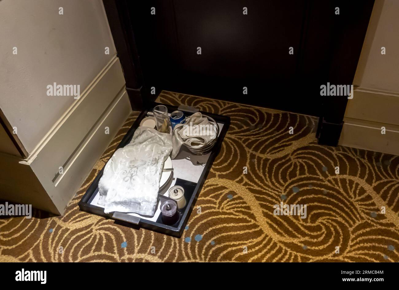 Room service tray hi-res stock photography and images - Alamy