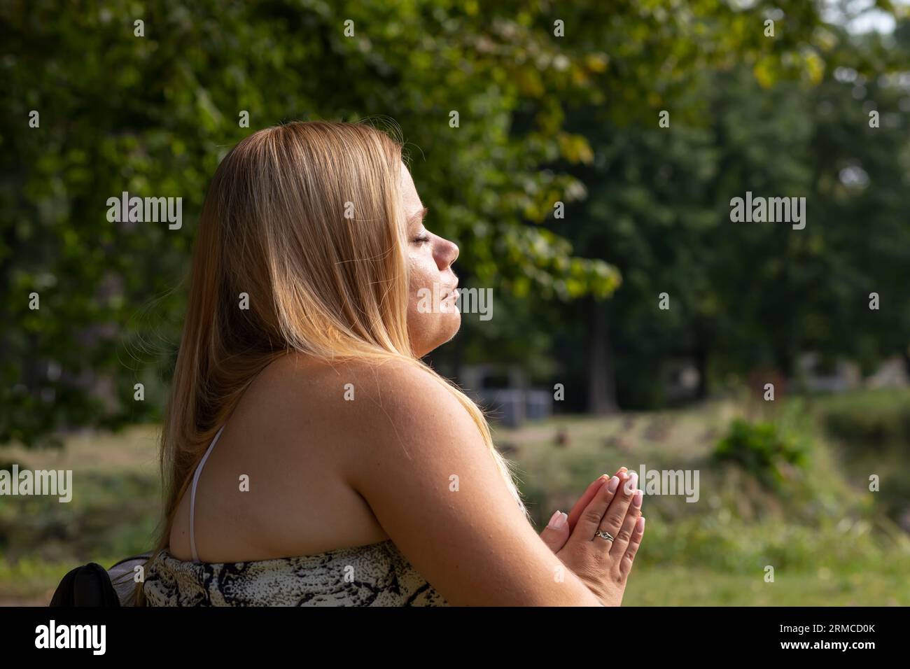 Person with achondroplasia dwarfism hi-res stock photography and images ...