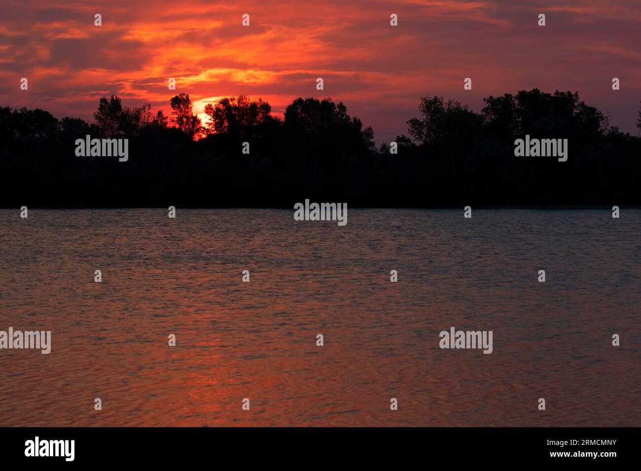 Sunrise on Spring Meadow Lake, Spring Meadow Lake State Park, Helena ...
