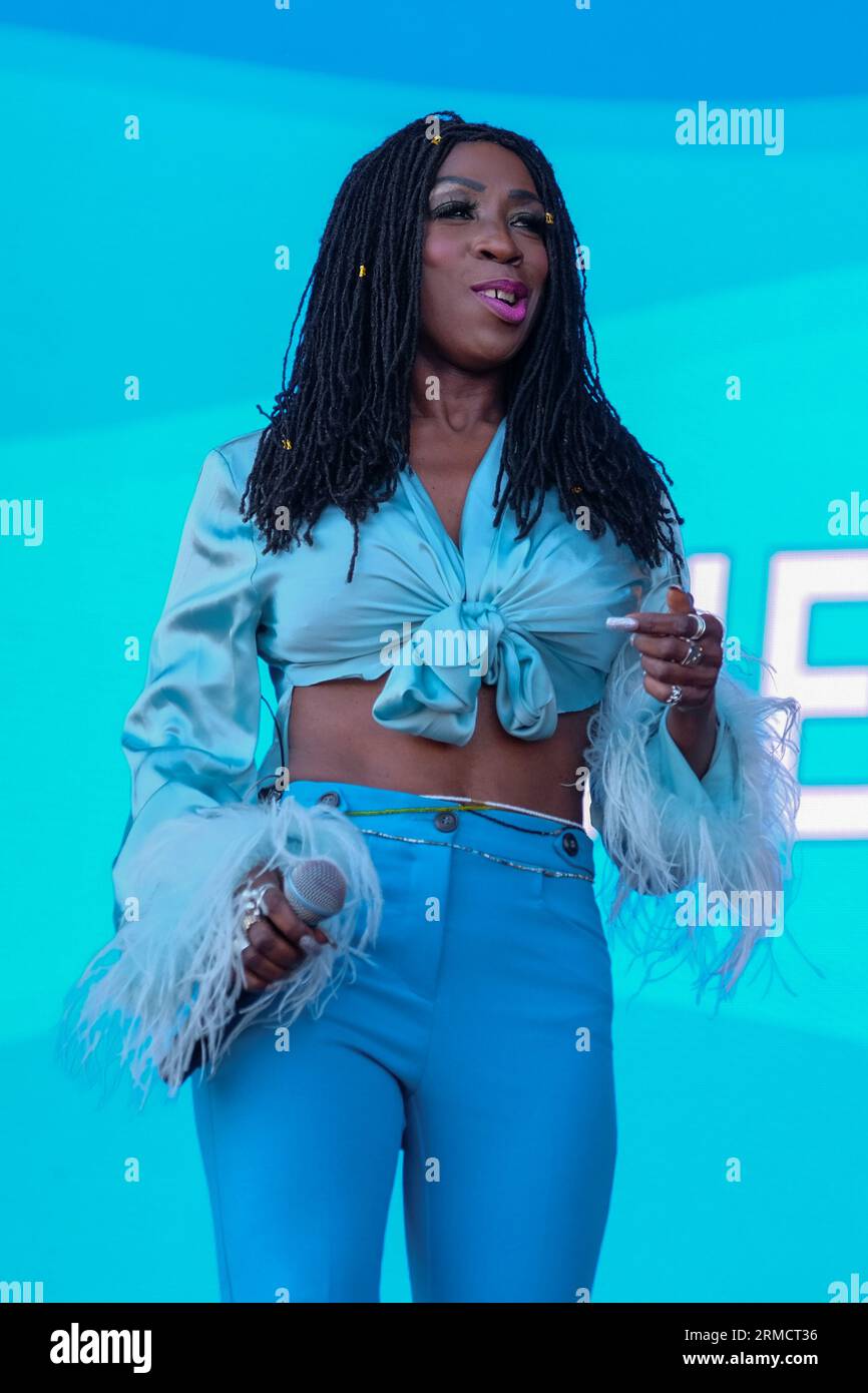 Heather margarita small hi-res stock photography and images - Alamy