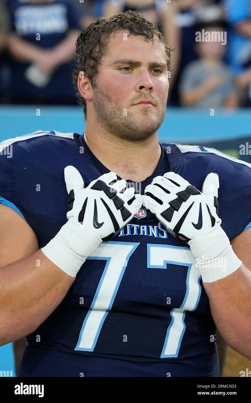 Tennessee Titans offensive lineman Peter Skoronski (77) stands on the ...