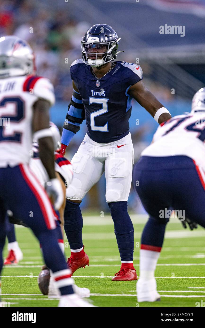 Tennessee Titans linebacker Azeez Al-Shaair (2) prepares to defend ...