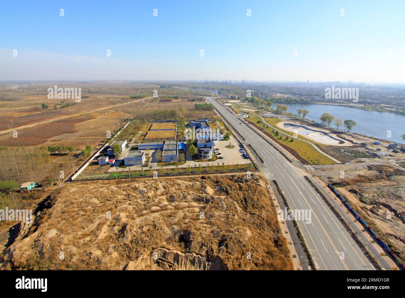 Factory overhead view hi-res stock photography and images - Alamy