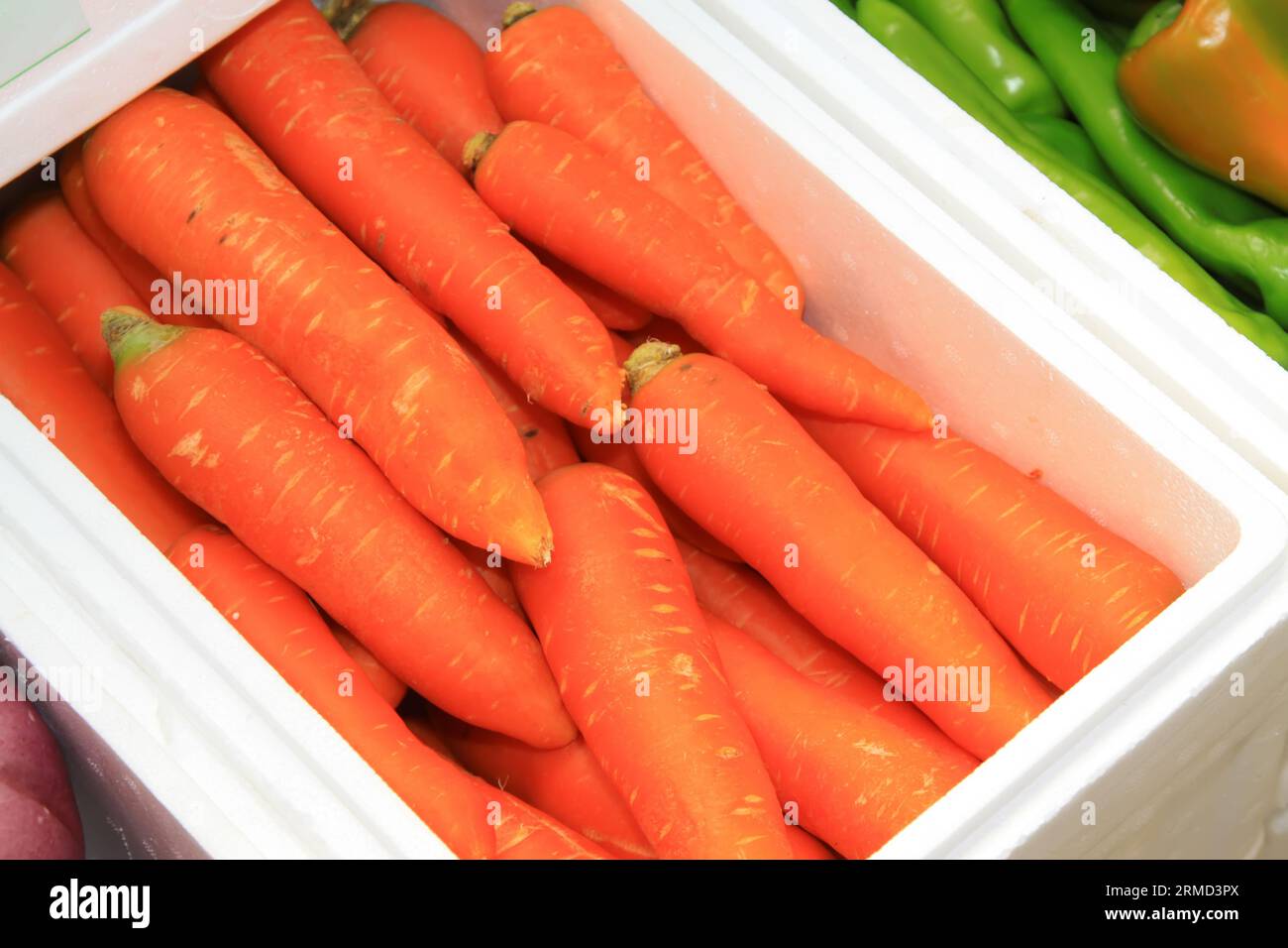 Foam box hi-res stock photography and images - Alamy