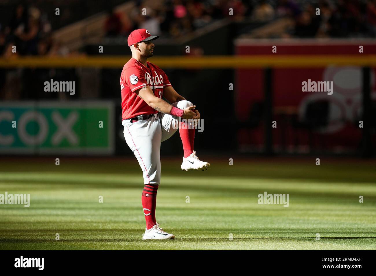 Cincinnati Reds first baseman Christian Encarnacion-Strand warms up ...