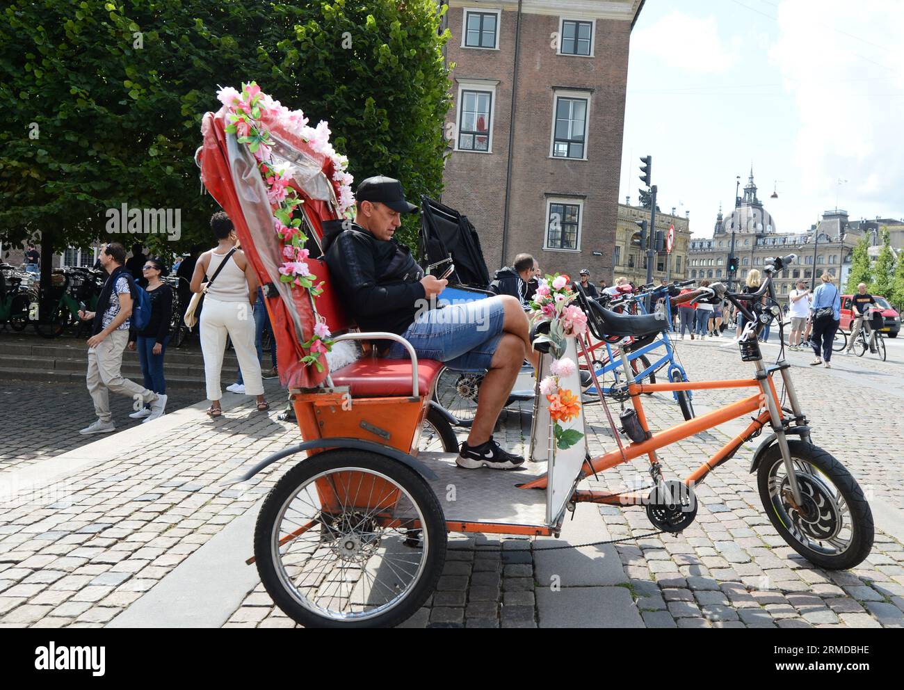 Cycle rickshaw tour hi-res stock photography and images - Alamy
