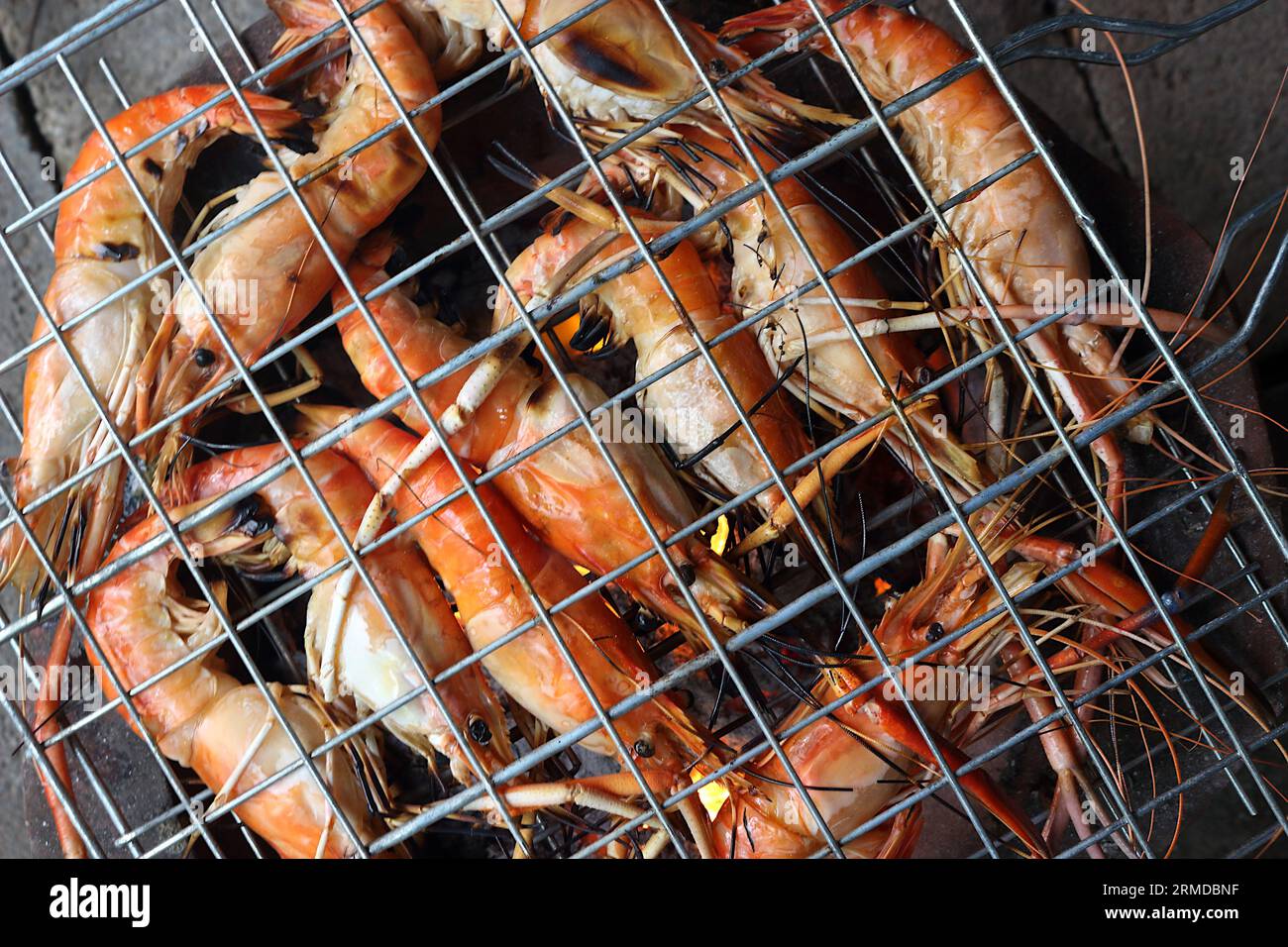 Giant shrimps being cooked hi-res stock photography and images - Alamy