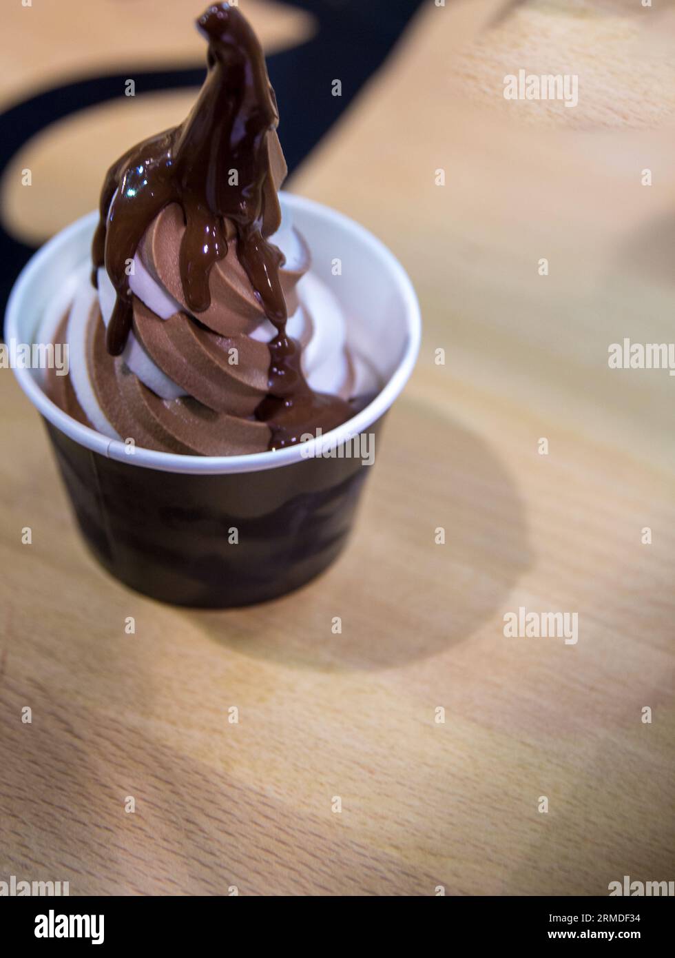 Vertical shot vanilla chocolate hi-res stock photography and images - Alamy