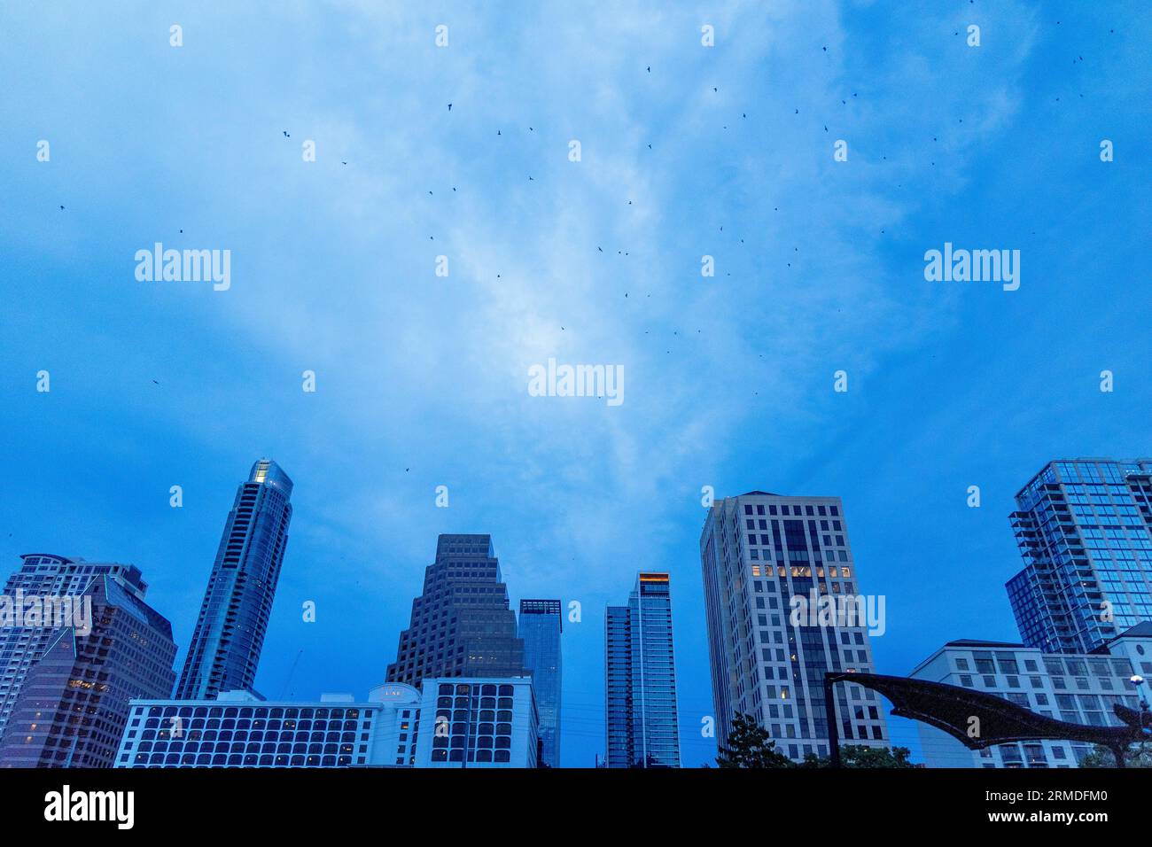 Row of skyscrapers hi-res stock photography and images - Alamy