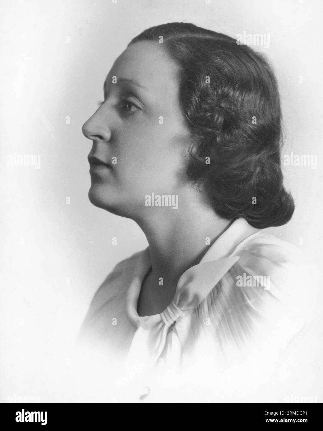 old vintage early 1900s black and white studio portrait British Royalty ...