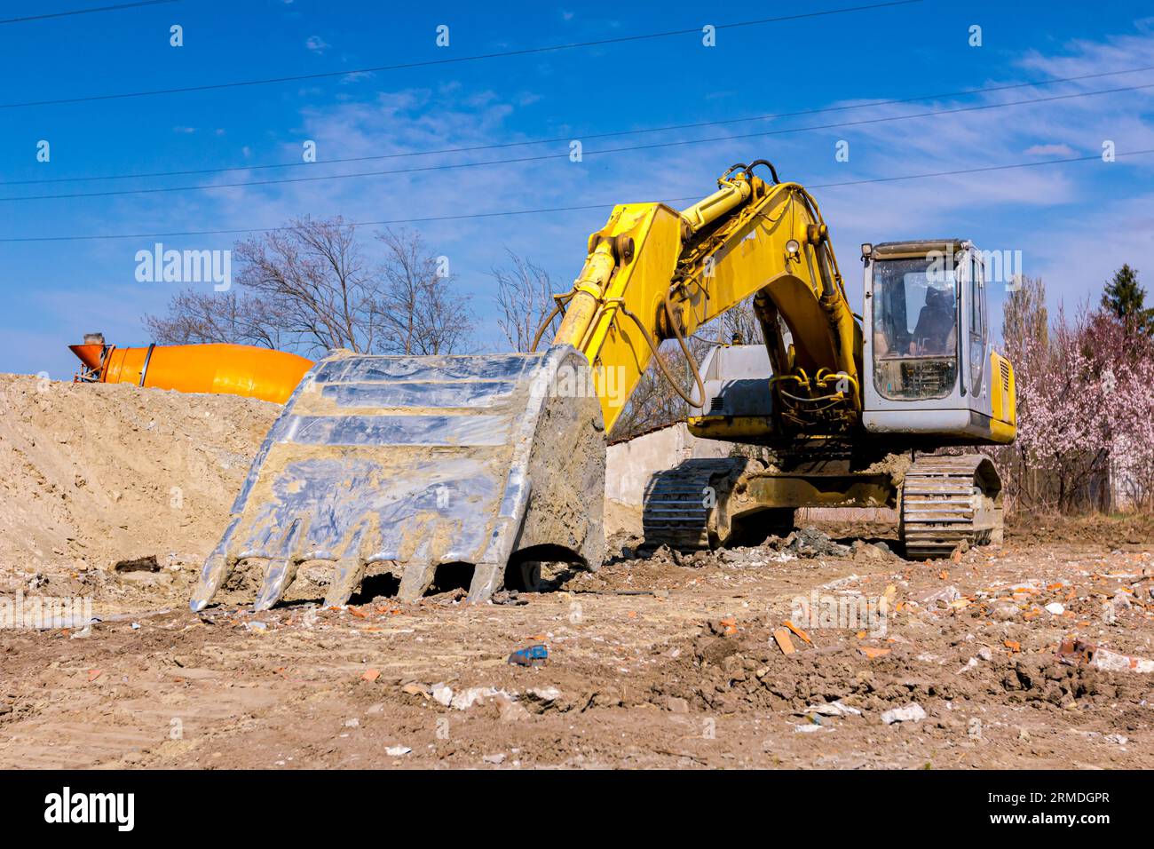 Big excavator standing on hi-res stock photography and images - Alamy
