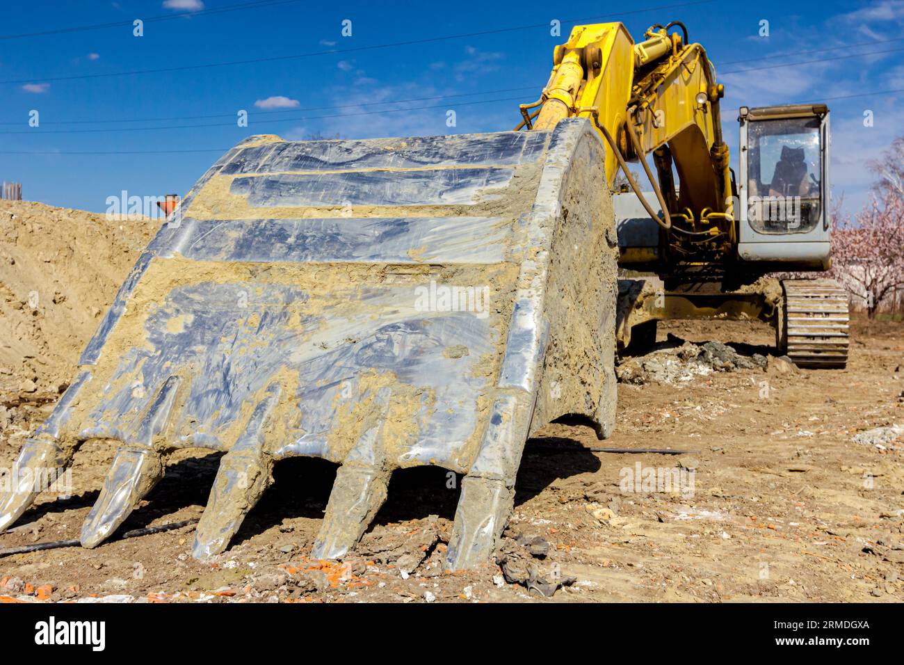 Big excavator standing on hi-res stock photography and images - Alamy
