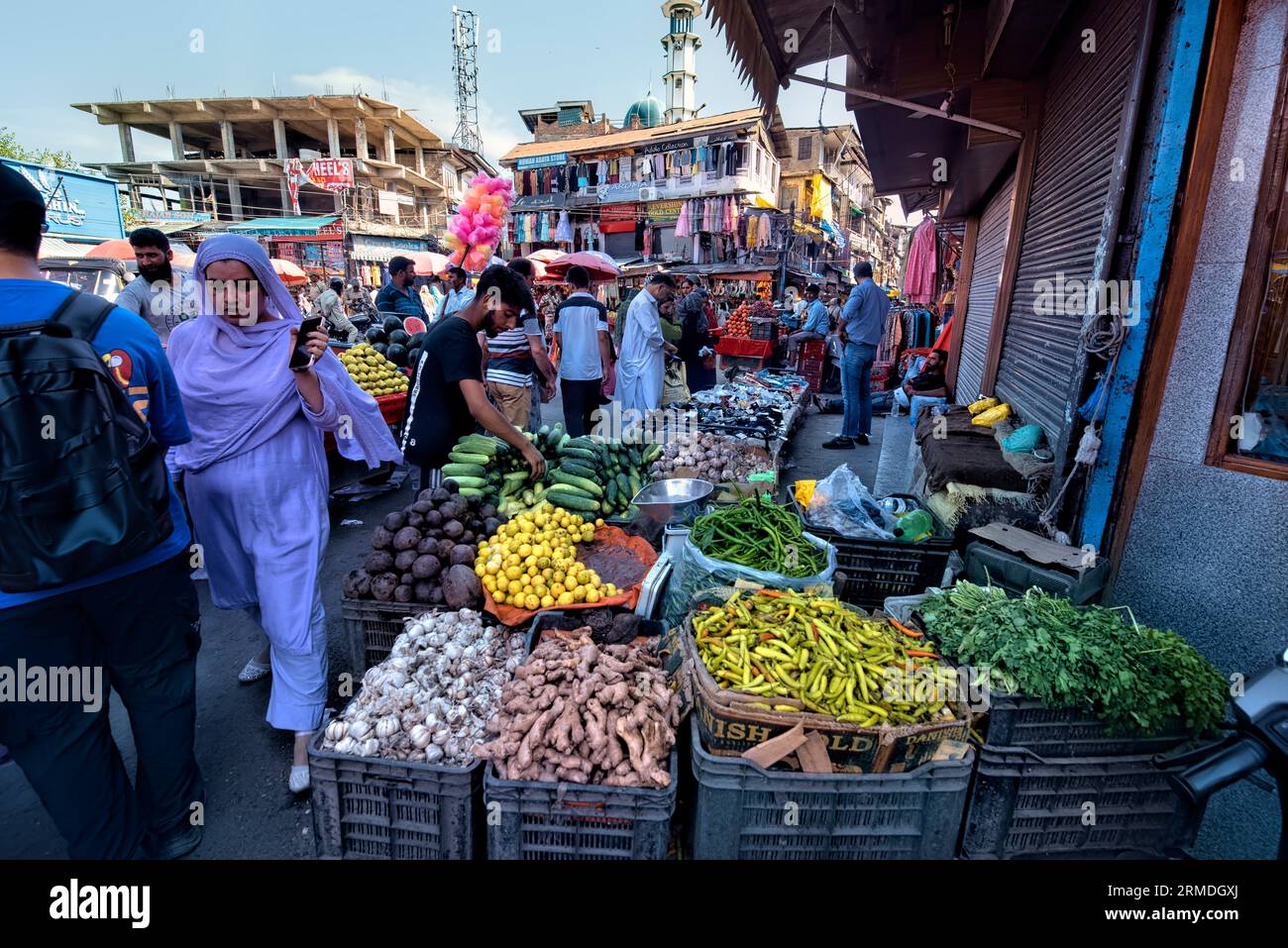 India kashmir male men hi-res stock photography and images - Alamy