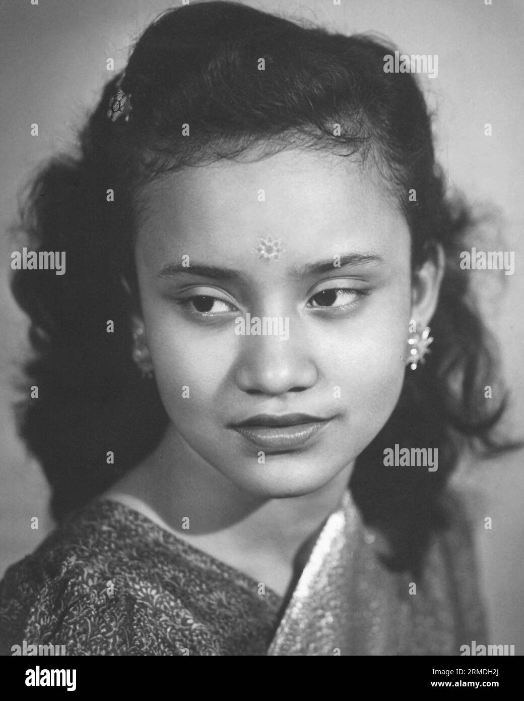 old vintage studio portrait black and white early 1900s silver gelatin ...