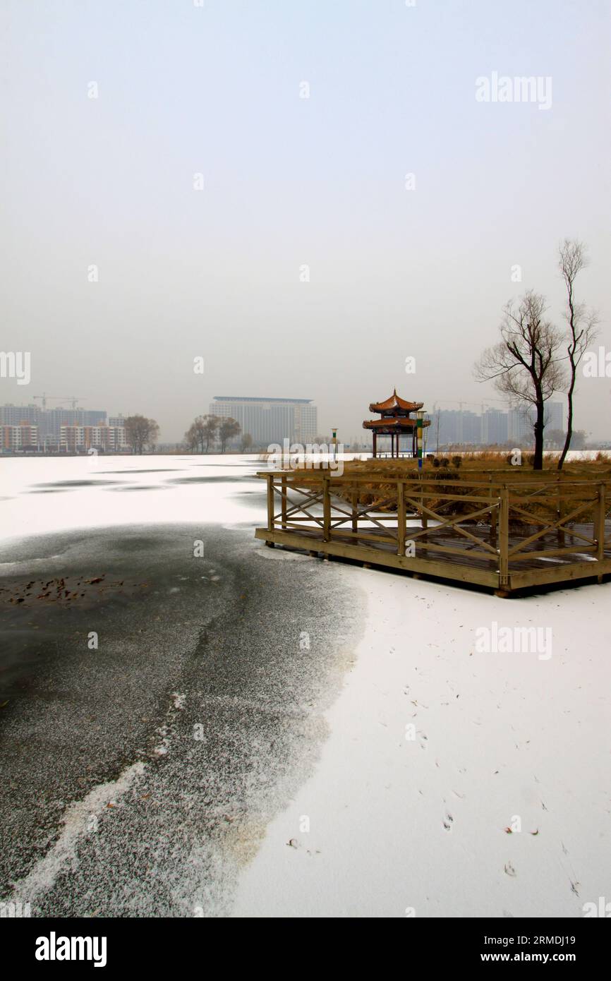 China pavilion climate hi-res stock photography and images - Alamy