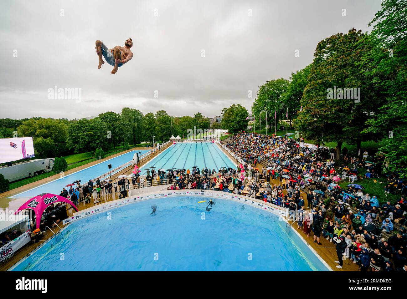 Oslo 20230826.Simenfisk in the air during the World Cup in Death diving ...